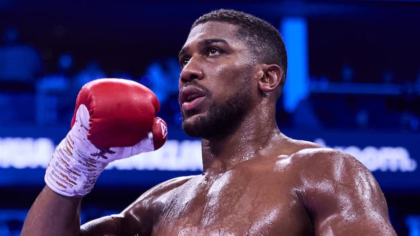 Joshua vs Dubois: Whyte Predicts a "50-50 Fight"