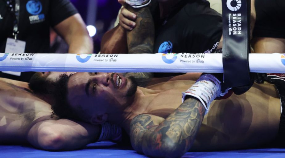 Whittaker vs Cameron: Twitter Reacts to Over-The-Ropes Tumble