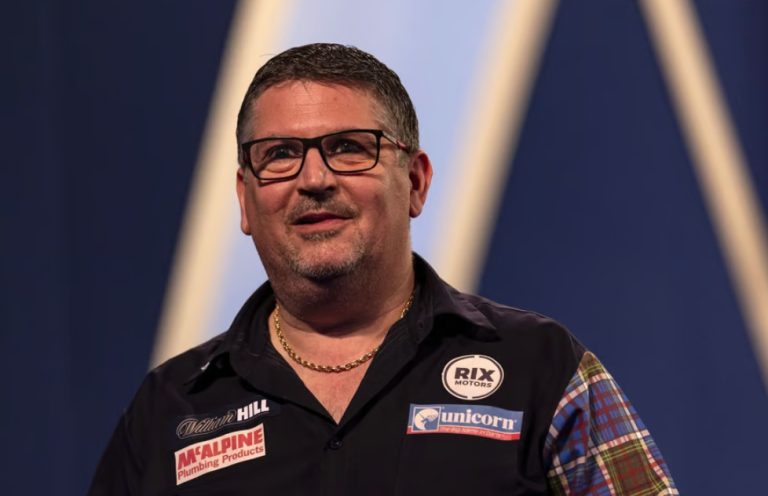 WATCH: Gary Anderson hits nine-darter at Players Championship 9