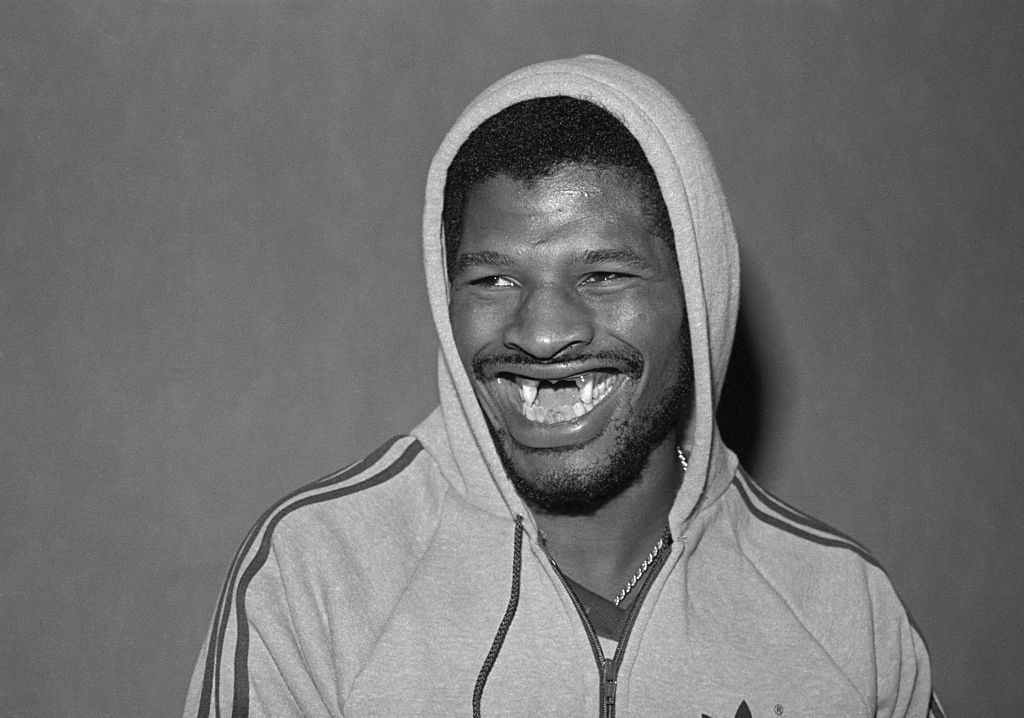 What Happened to Leon Spinks' Teeth? - Sportscasting | Pure Sports What Happened to Leon Spinks' Teeth? - Sportscasting | Pure Sports