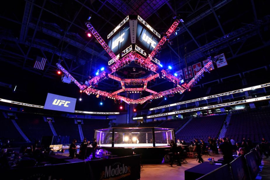 Silence in Empty UFC Arenas Directly Affecting Fight Results ...