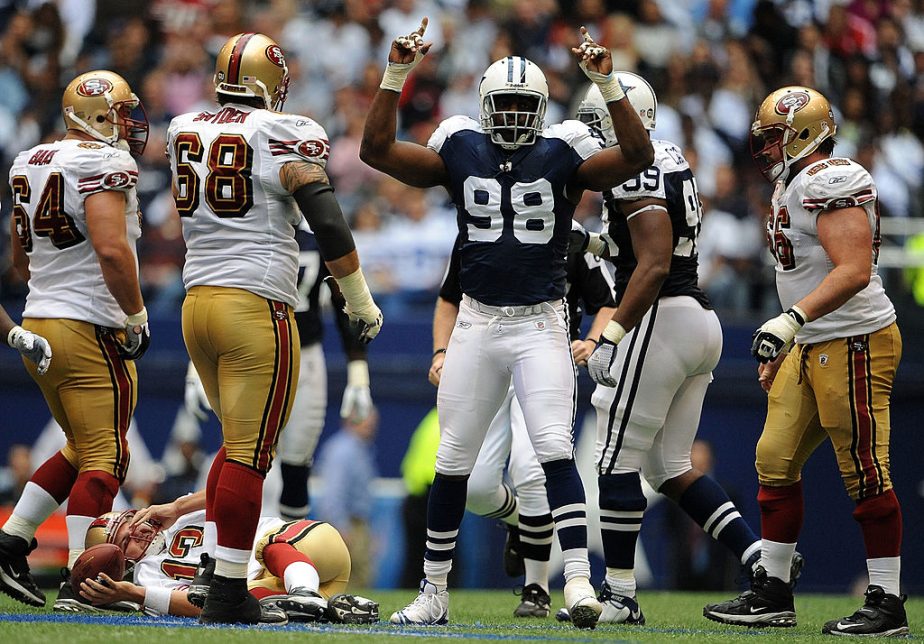 Former Dallas Cowboys Defensive Star Greg Ellis Debuts Play He Wrote ...