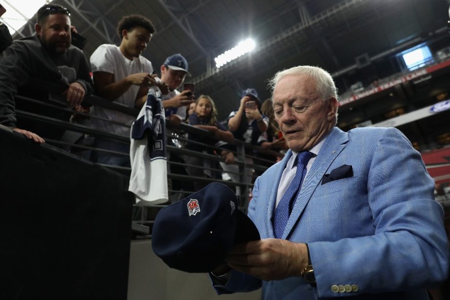 Jerry Jones Just Sent a Strong Message About Cowboys Players Kneeling ...