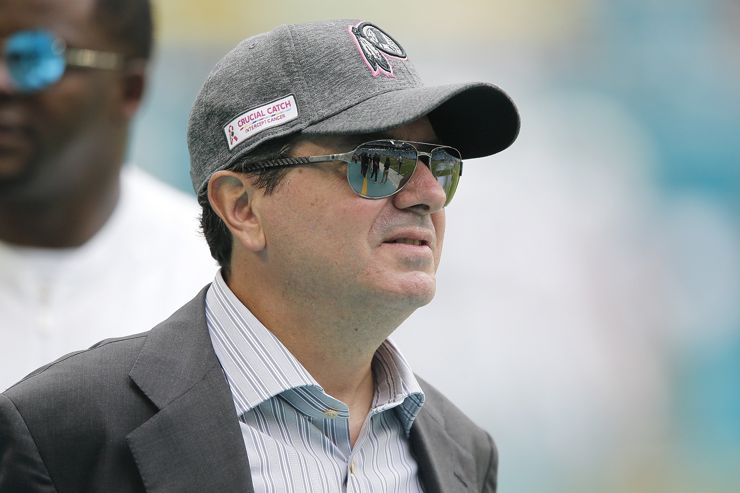 Take Jerry Jones Over Daniel Snyder in an NFL Yacht Race ...