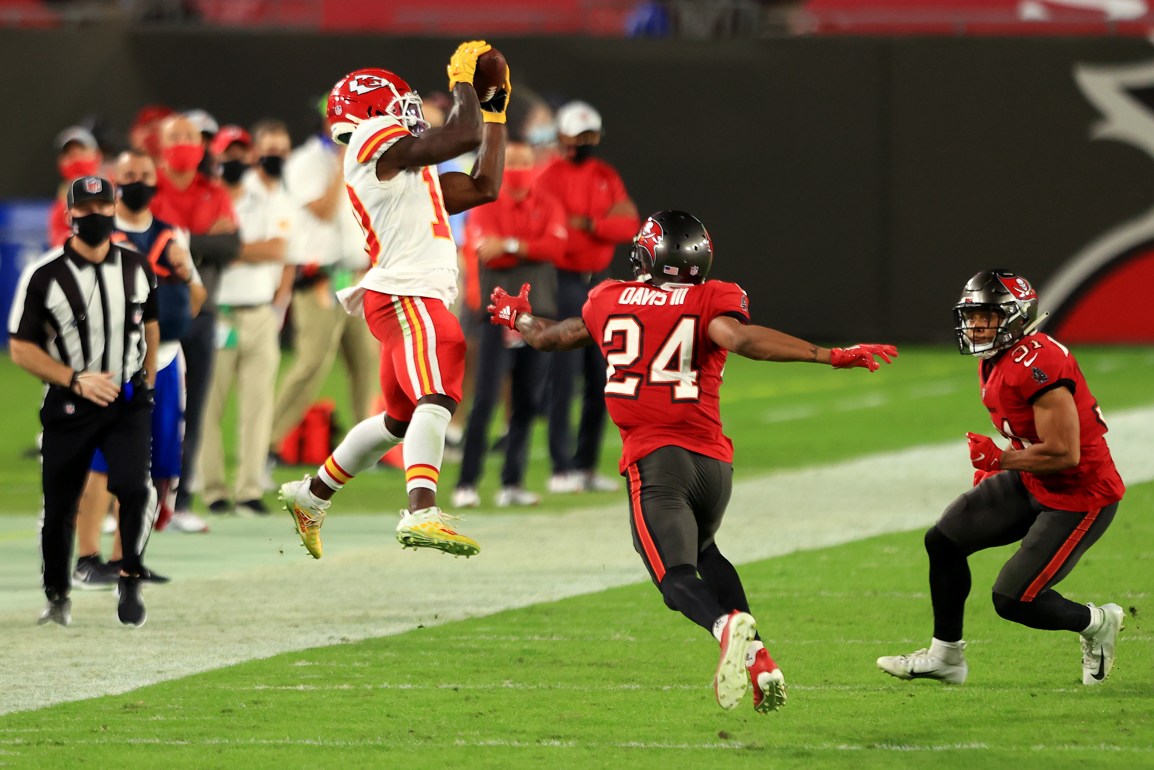 Tyreek Hill Has Already Taken a Second Job to Prepare for Life After ... Tyreek Hill Has Already Taken a Second Job to Prepare for Life After ...