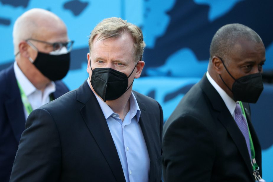 Roger Goodell Has a $1.1 Billion Problem on His Hands Involving Mickey ...