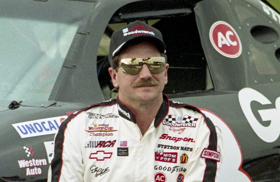 Dale Earnhardt’s Real-Life Rivalry Made ‘Days of Thunder’ More ...