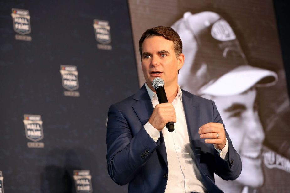 Jeff Gordon Explains Decision to Leave Fox Sports Booth for Hendrick ...