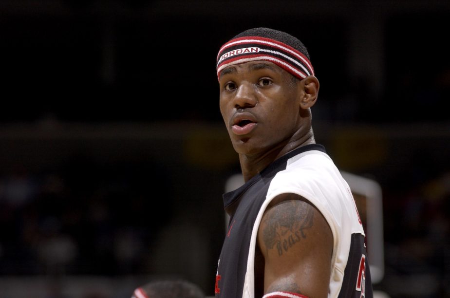 LeBron James Once Cooked a Bunch of NBA Players as a High Schooler but ...