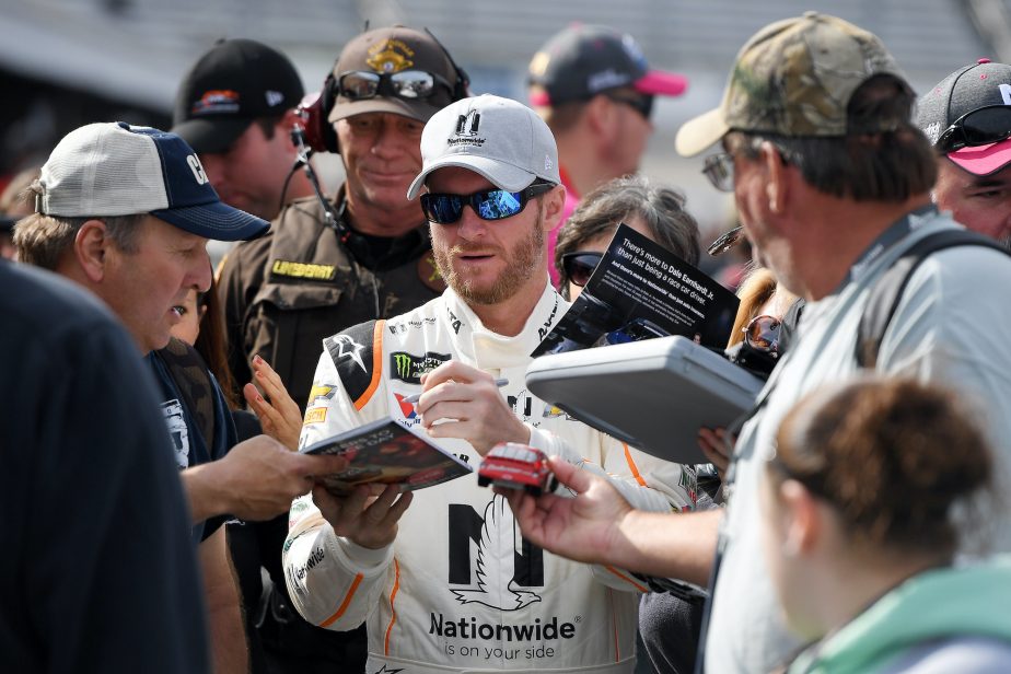Dale Earnhardt Jr. and Fans Disagree With Mike Joy on NASCAR Tradition ...