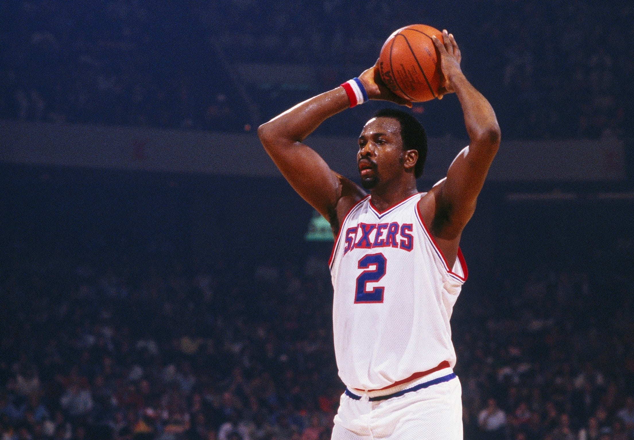 Philadelphia 76ers Fans Paid Moses Malone the Ultimate Respect During ...