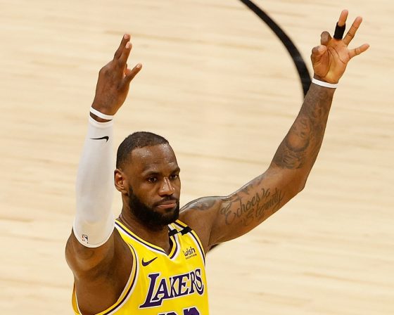 Where Would LeBron James Rank on Scoring List Without Three-Pointers ...