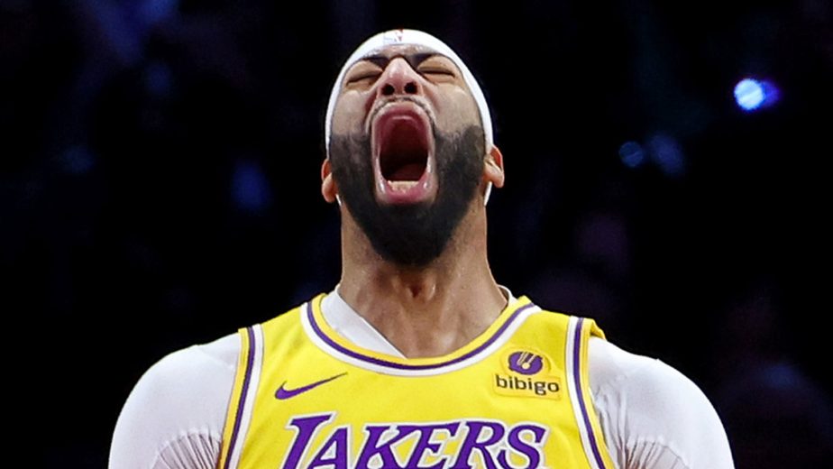 Anthony Davis Makes History While Leading Lakers To Win