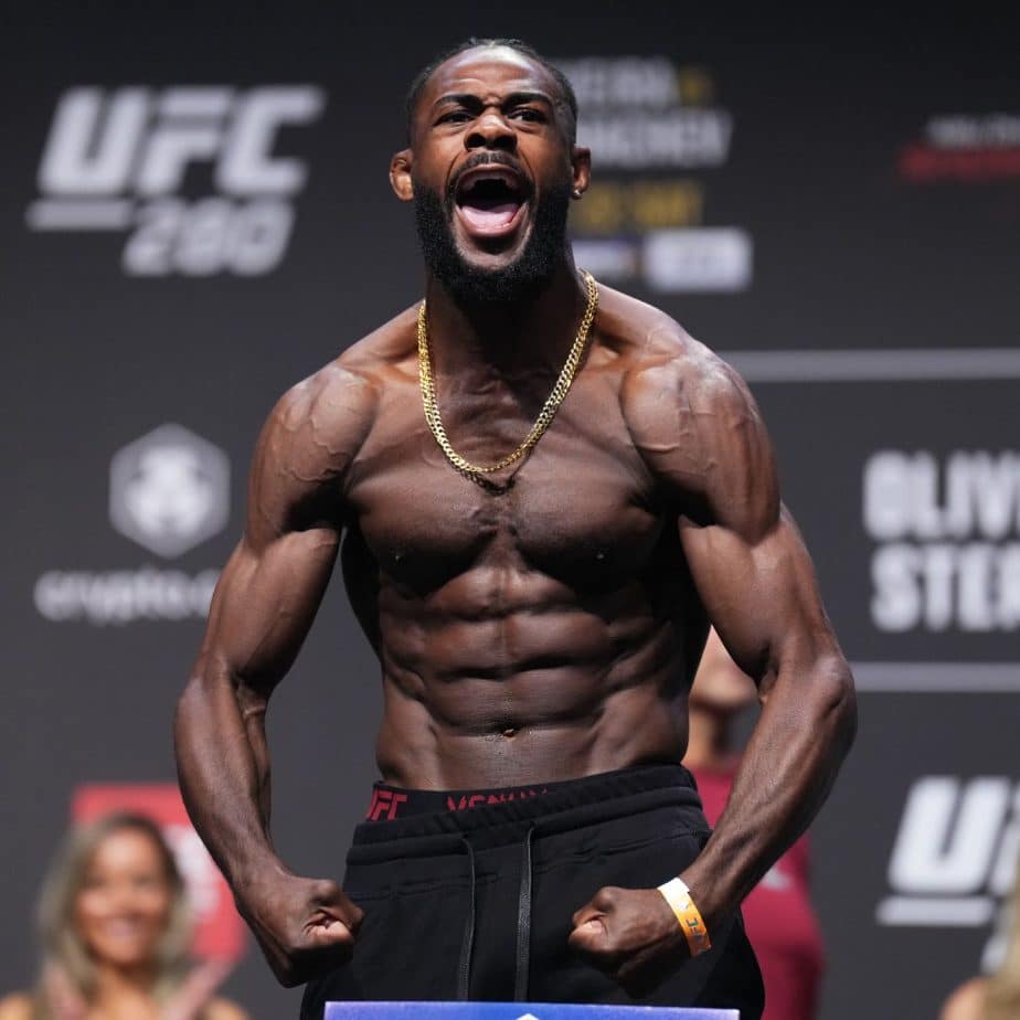 aljamain sterling Archives - Sportscasting | Pure Sports
