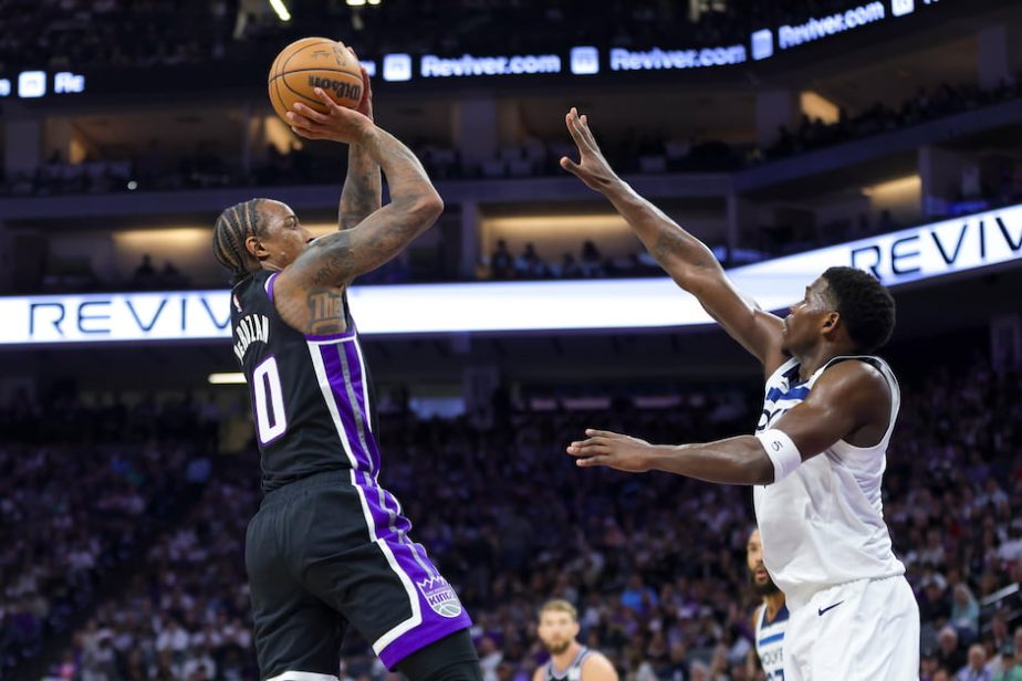How Sacramento Used DeMar DeRozan In His Kings' Debut
