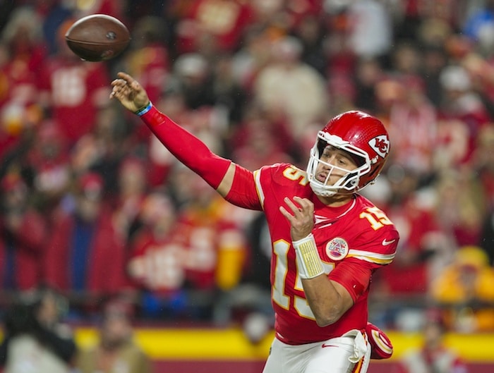 Why Does Kansas City Chiefs Quarterback Patrick Mahomes Wear Number 15 ...