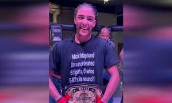 UFC Signs 19-Year-Old Top MMA Prospect Alice Pereira
