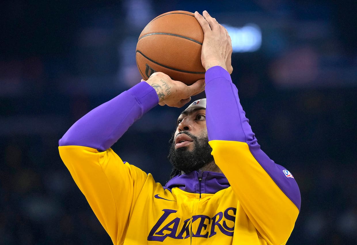 The Los Angeles Lakers should not listen to Anthony Davis