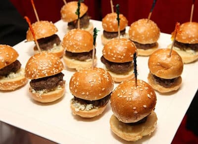 Most Popular Super Bowl Snacks To Serve On Super Bowl Sunday