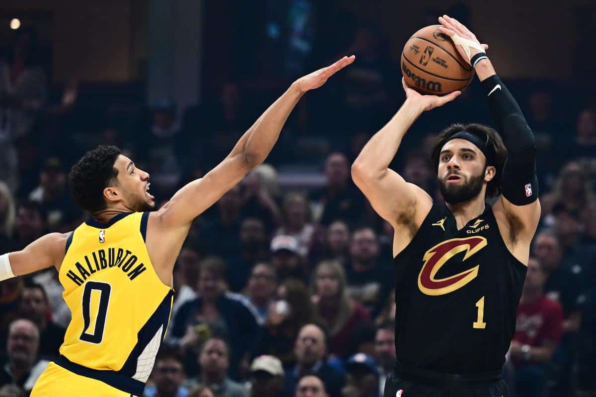 Cavs' Max Strus To Miss 3-4 Months With Left Foot Fracture